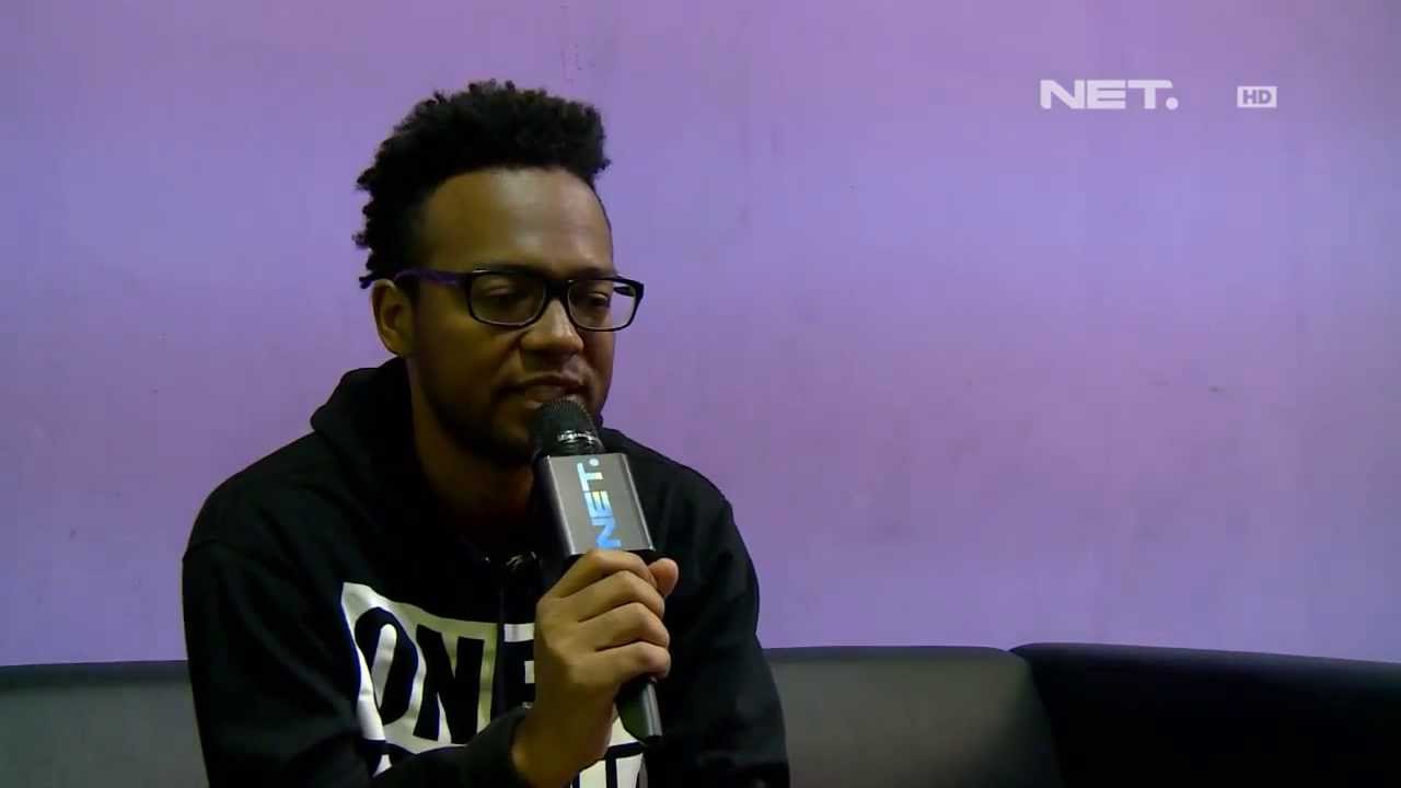 Entertainment News - Kamga menjadi Stand Up Comedy - YouTube