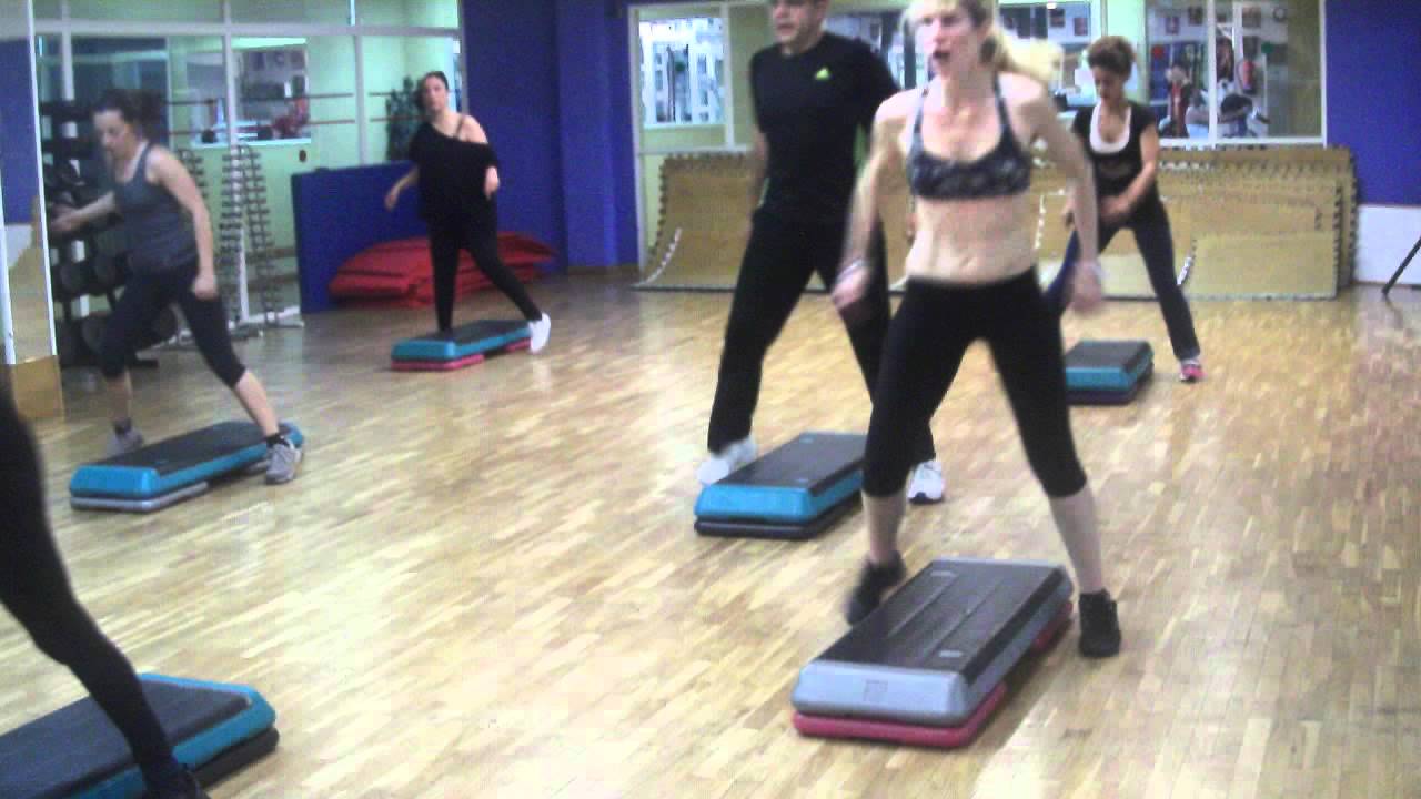 CLASE DE STEP AVANZADO LARA ROJAS ABRIL 2012 - YouTube