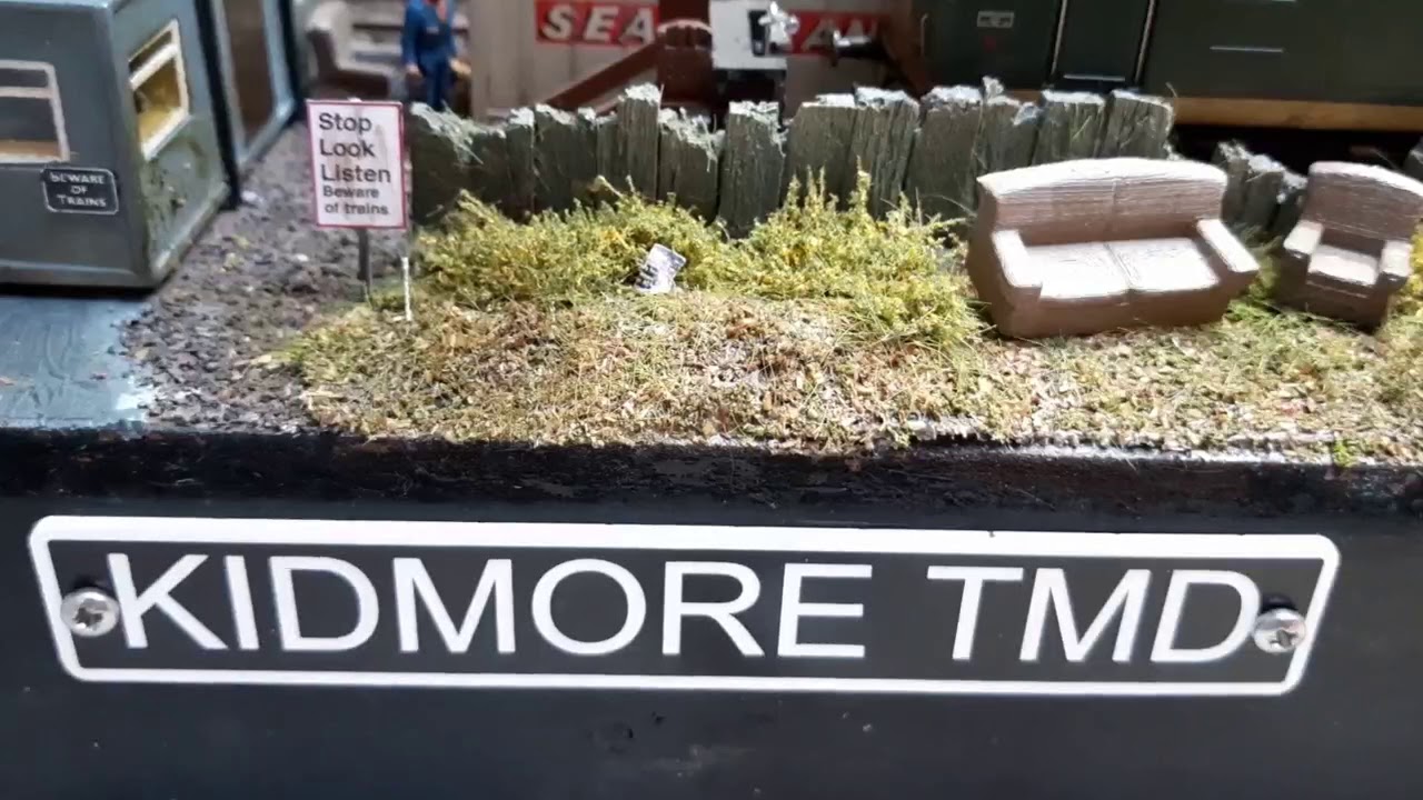 OO Gauge shelf layout Kidmore TMD, the long version - YouTube
