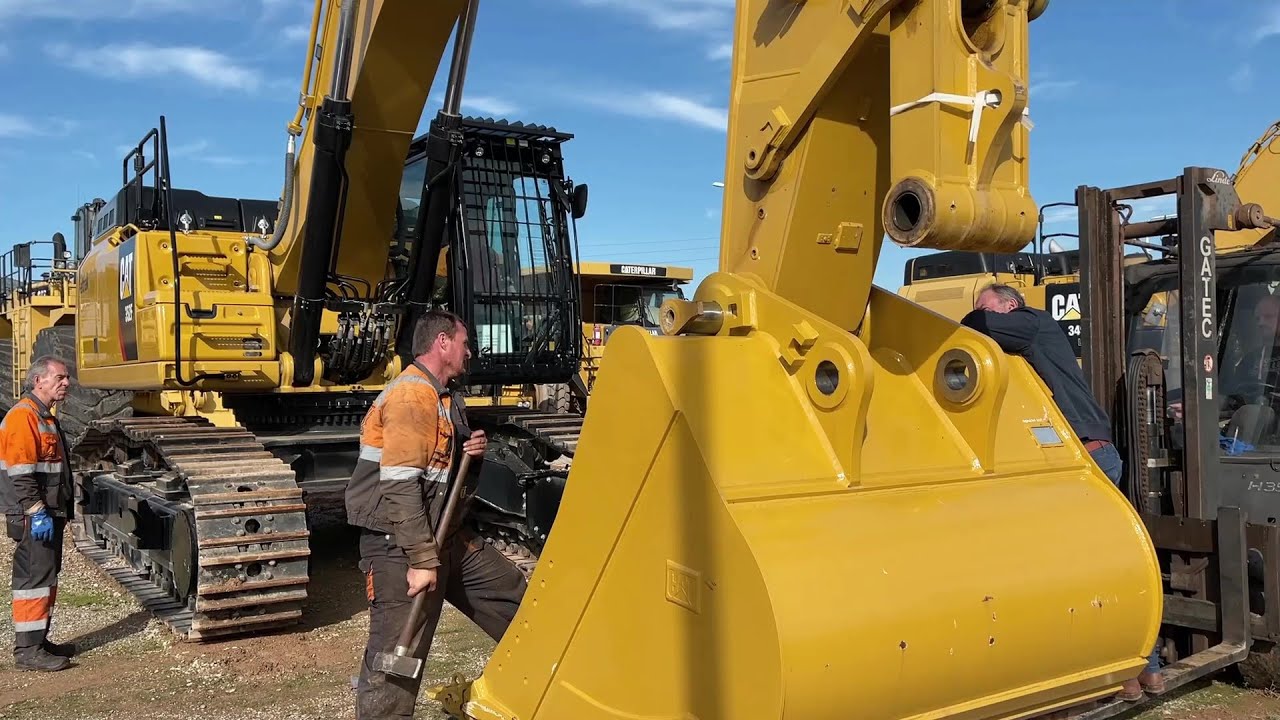 Caterpillar 352F Excavator Mix ( Part 2 ) Mega Machines Movie - YouTube