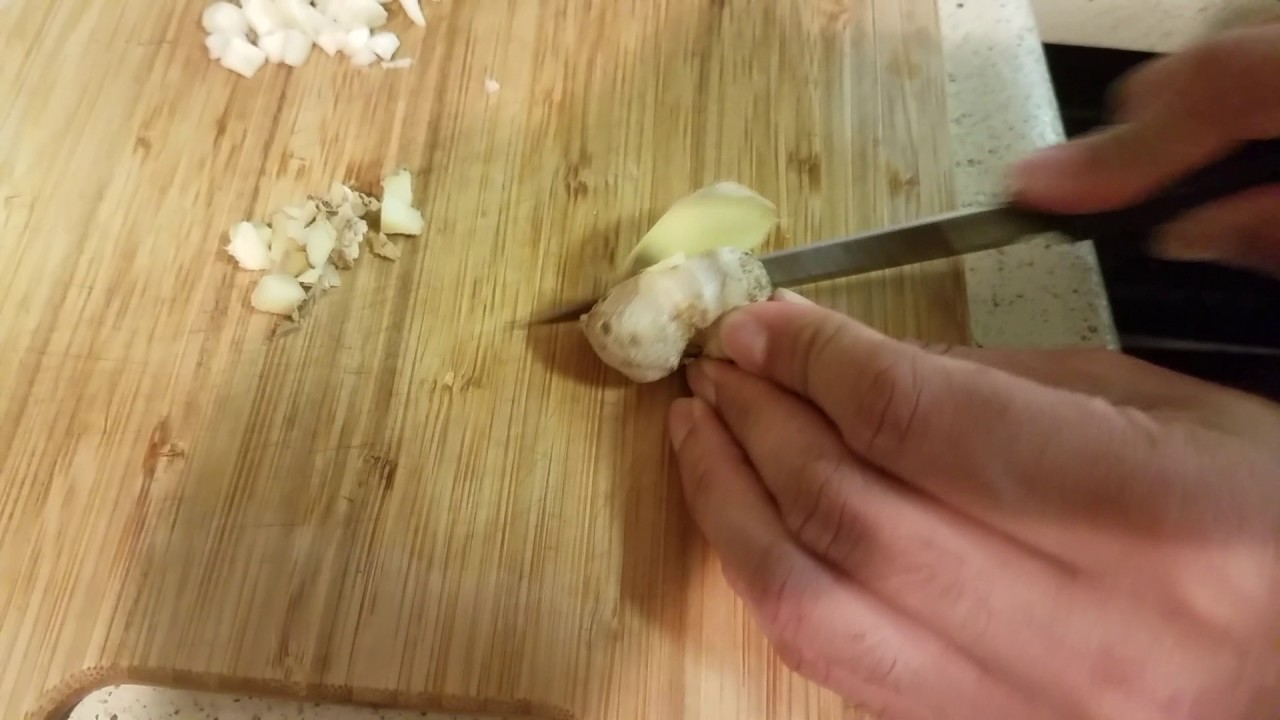 How to chop ginger! - YouTube