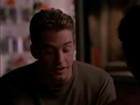 Ben y Felicity - Primer beso - YouTube