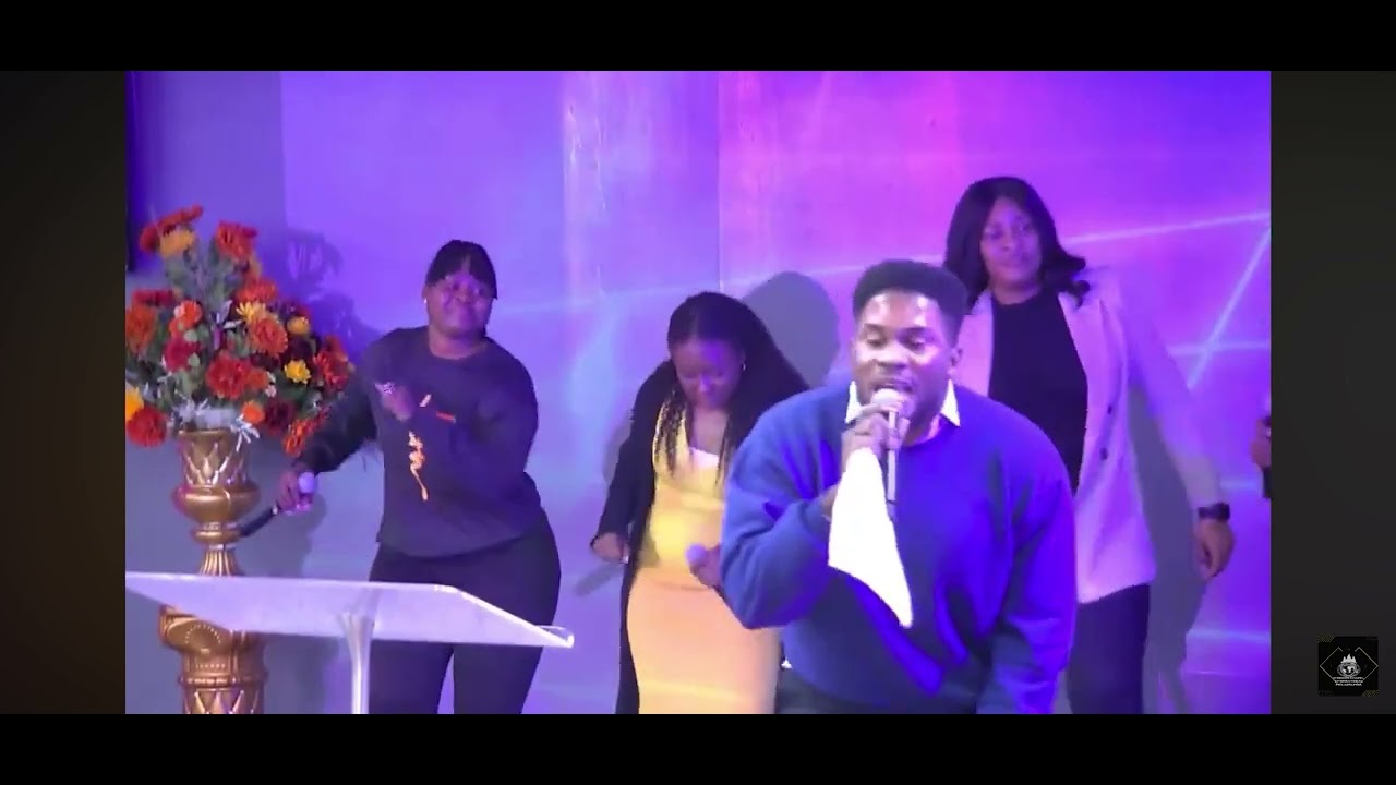 Nigerian Praise Medley| Anthony Utomi| Winners chapel Philadelphia ...
