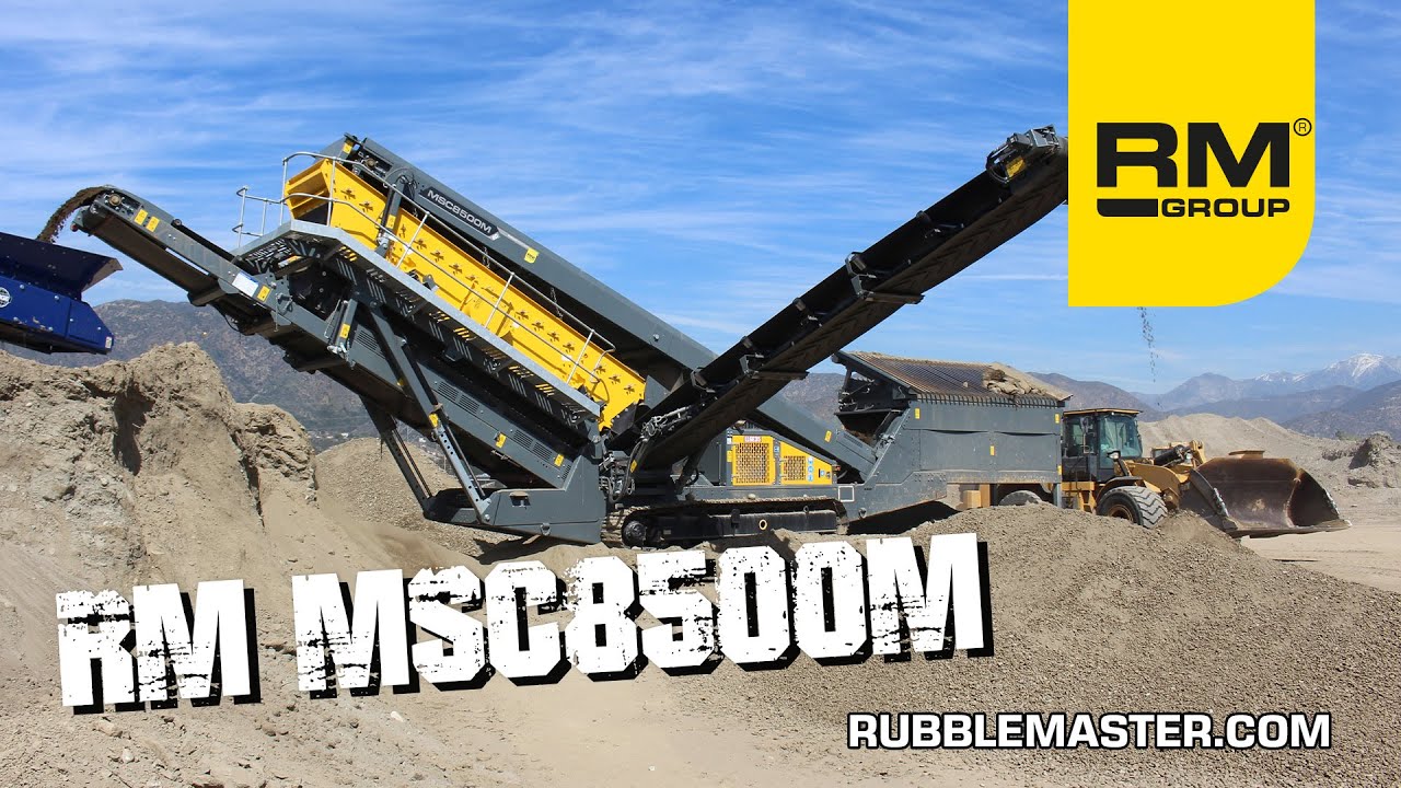 Screening dirt and sand with a mobile screening plant | RM MSC8500M ...
