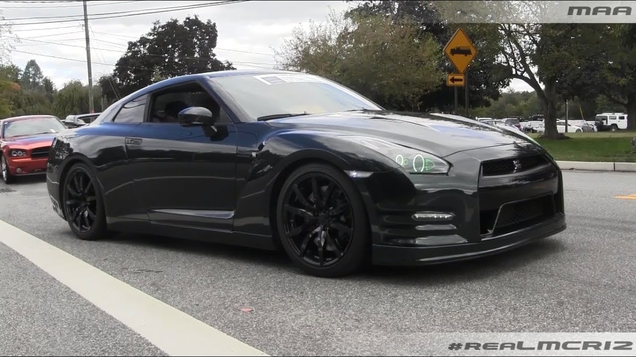 Tuned Nissan GTR R-35 - RARE Color - YouTube