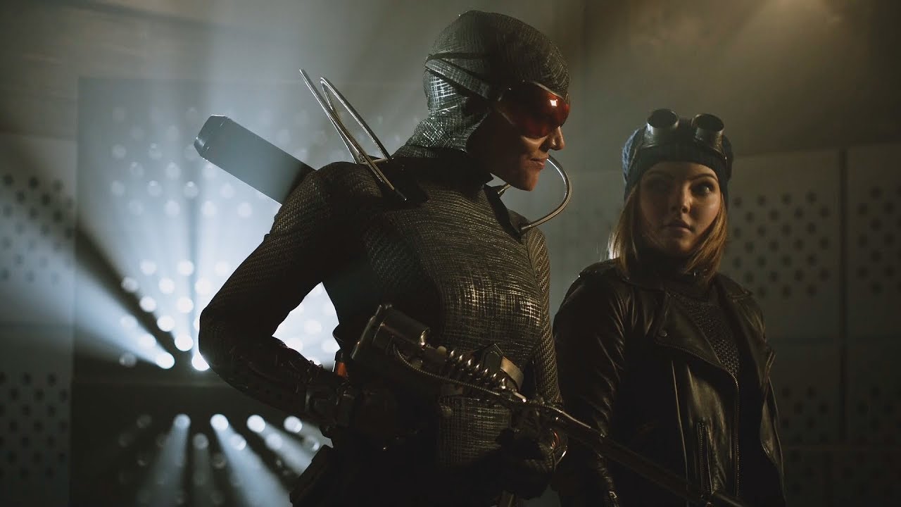 Selina Kyle | & Firefly escape together [Gotham 2x21] 4 / 4 - YouTube