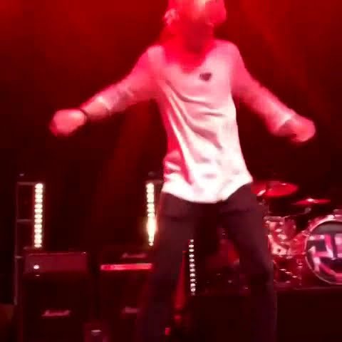 R5's Ross Lynch Dancing - YouTube