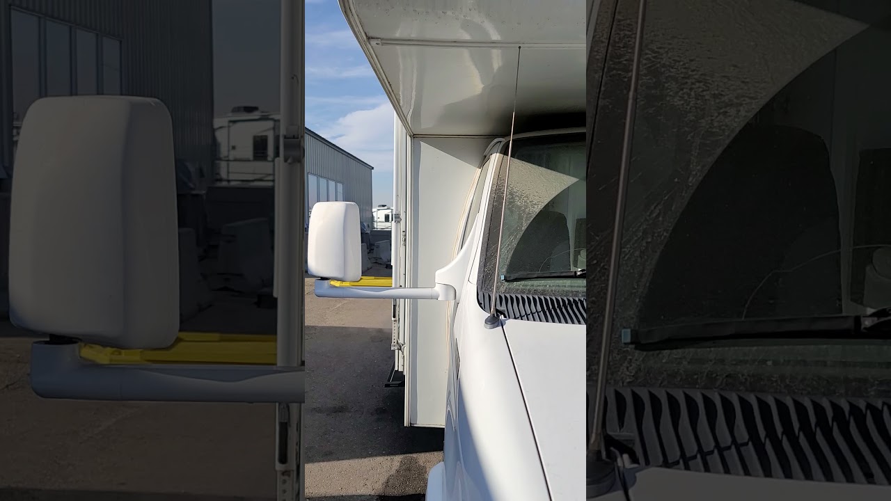 Used 2003 Thor Fun Mover 27C virtual walk-thru - YouTube