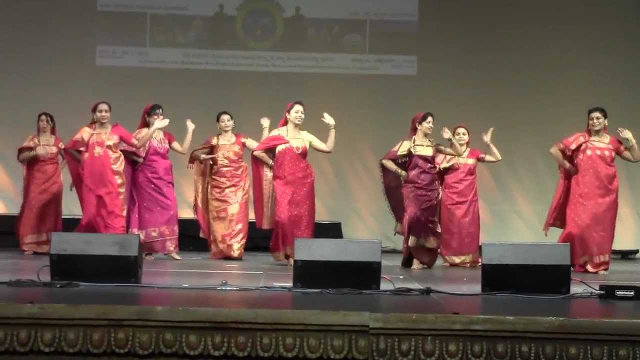 Kodava dance at Navika 2013 - YouTube