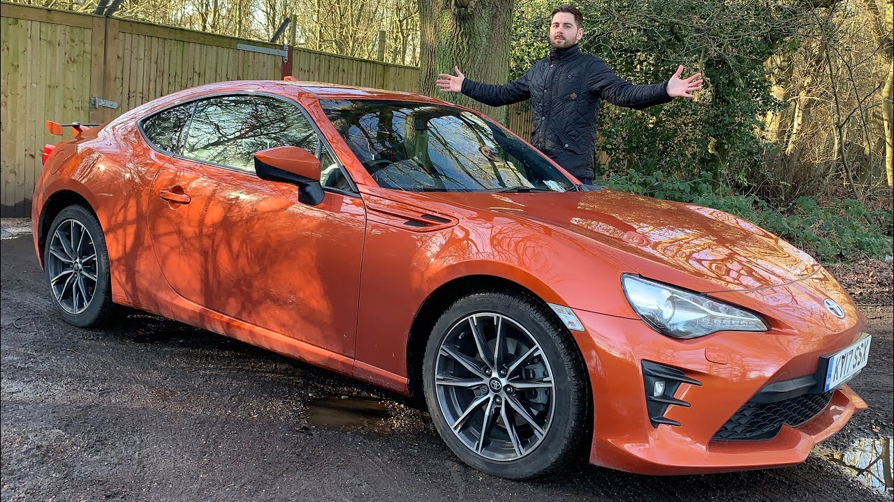 GT86 One Year Ownership REVIEW & Service Costs REVEALED! - YouTube