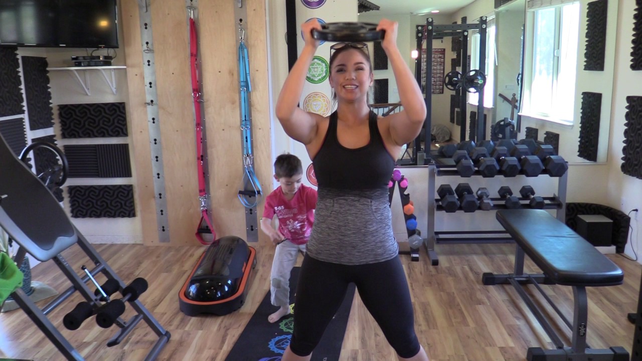Maria's Weekly Workout (Tricep and Shoulders) - YouTube