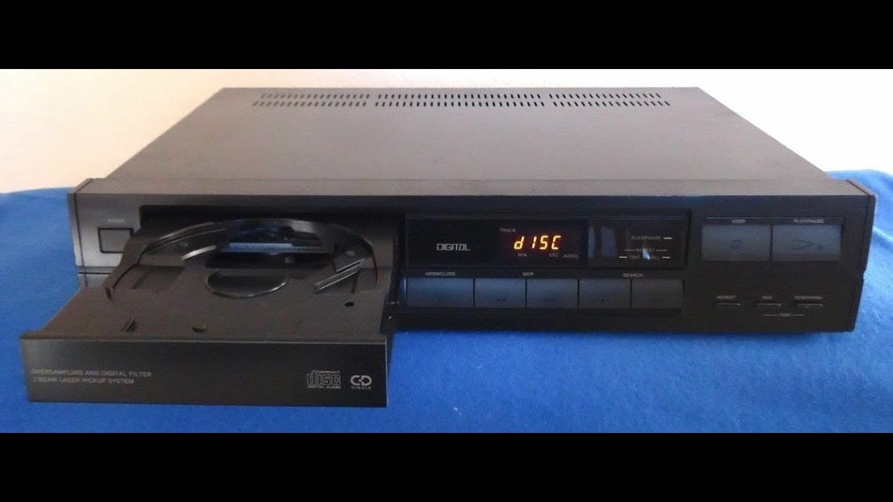 Carrera CD-3200 Compact Disc Player ___________sn-89090421 - YouTube