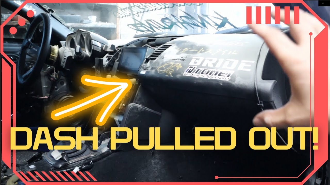 Pulling The Dash Out Of My Nissan 350Z SEMA Build! - YouTube