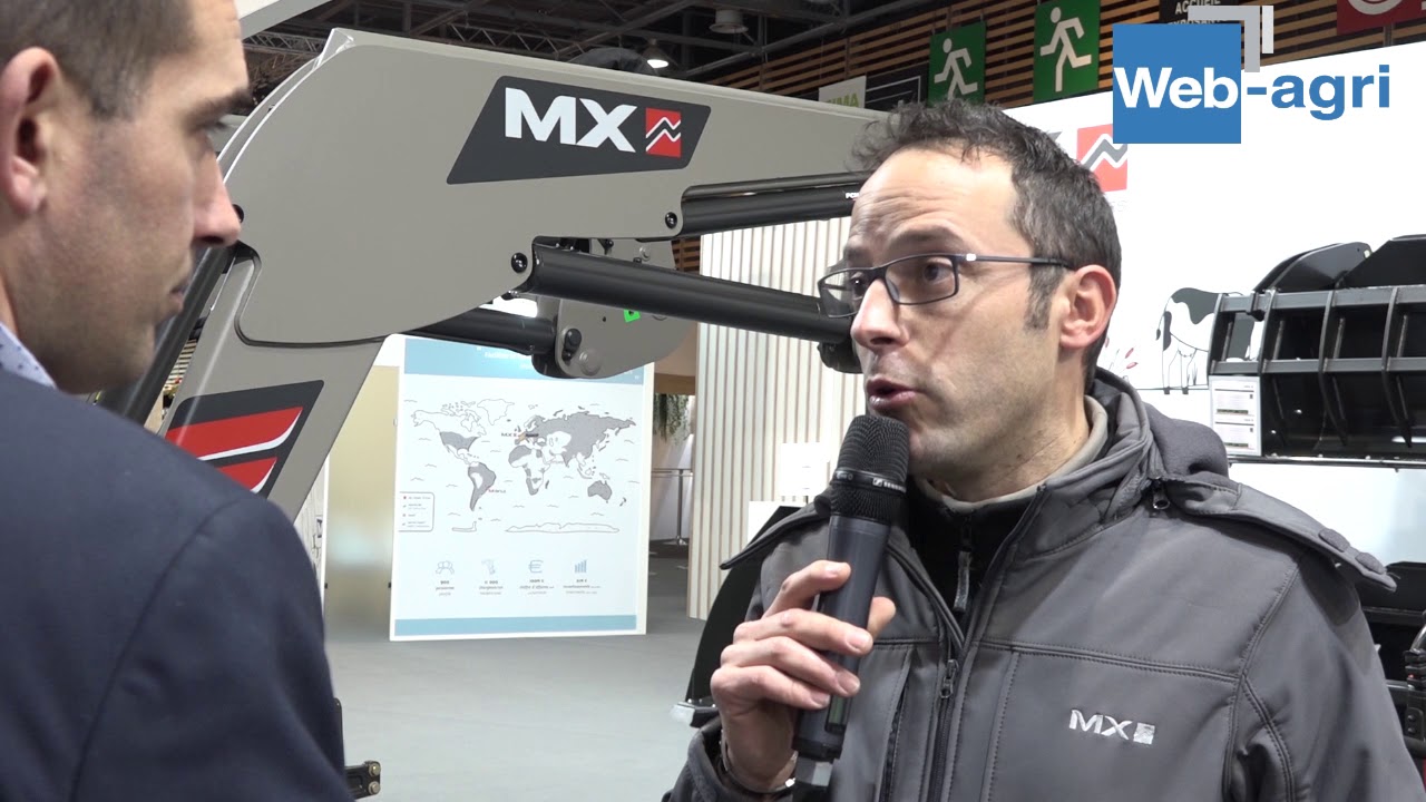 Chaque main sa fonction grâce au MX Tract Pilot - YouTube