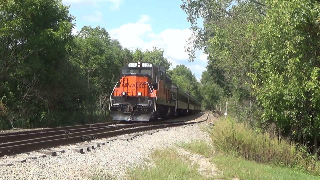 The Whitewater Valley Railroad "Valley Flyer" Arriving At Metamora ...
