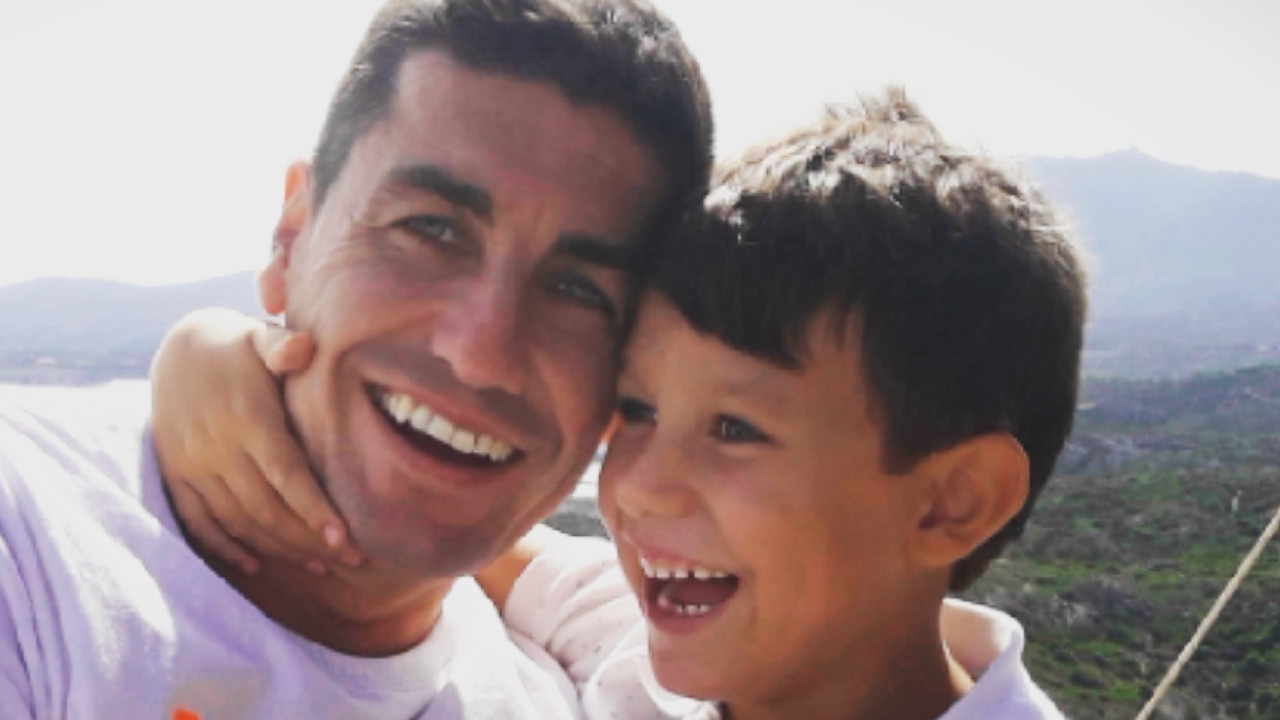 NEIL & DAD IN FORTNITE - YouTube