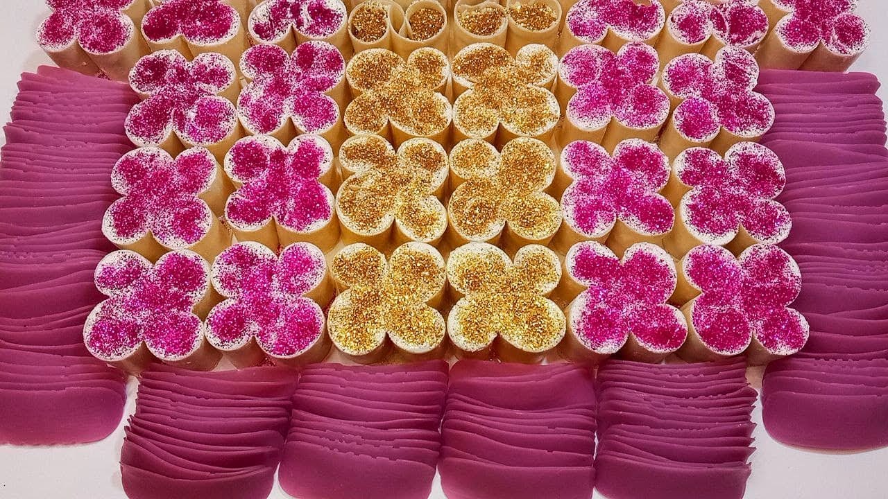 ASMR Soap Crunching Soap Plates Crushing Soap Boxes With Starch asmr-soap-crunching-soap-plates-crushing-soap-boxes-with-starch