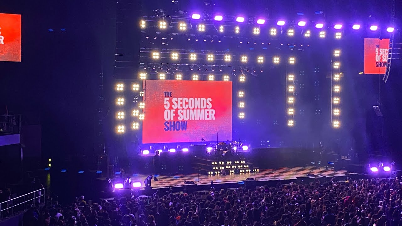 Easier / Babylon - 5SOS (Live at The 5SOS Show 2023 - Bogotá) - YouTube