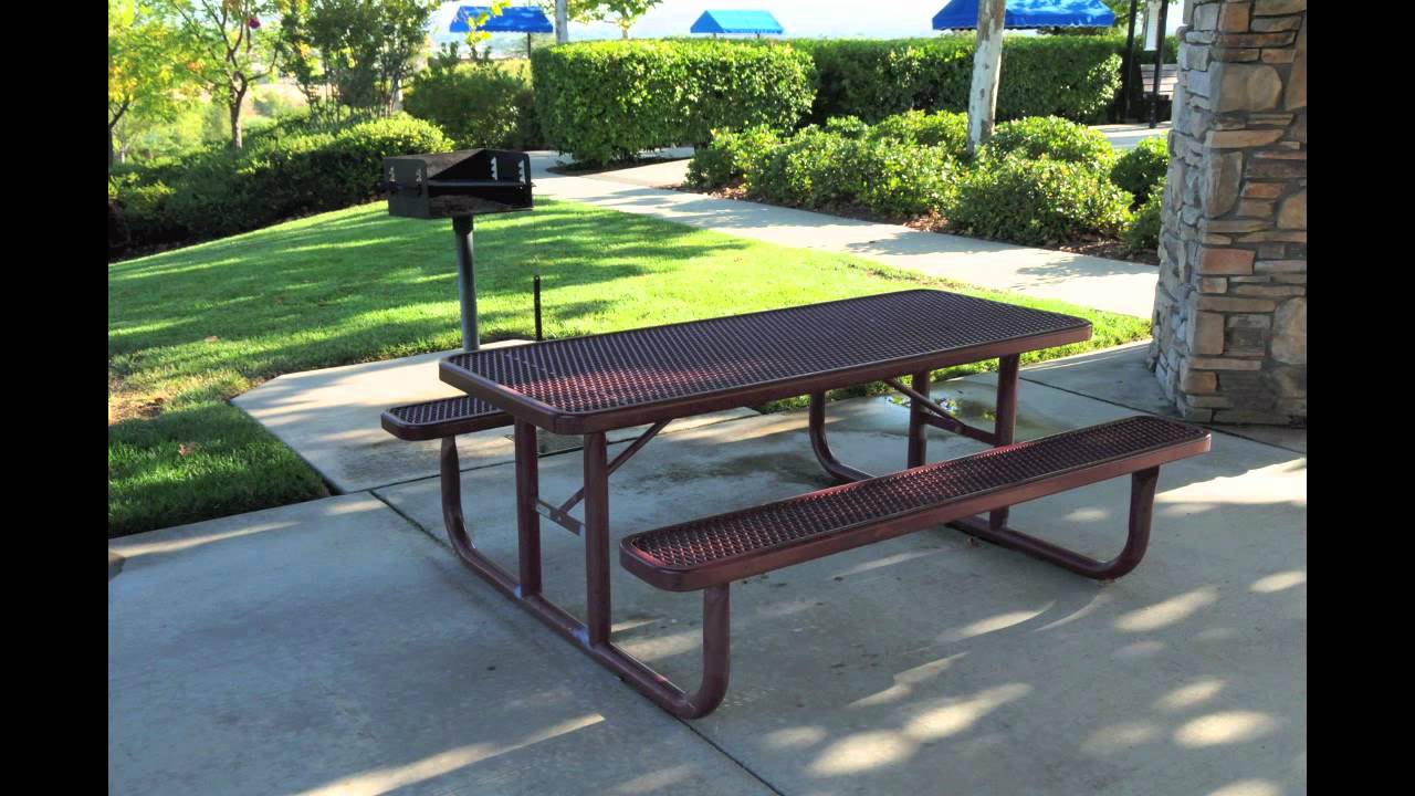 MICHELLE COWLES PRESENTS A TOUR OF LINCOLN HILLS - YouTube