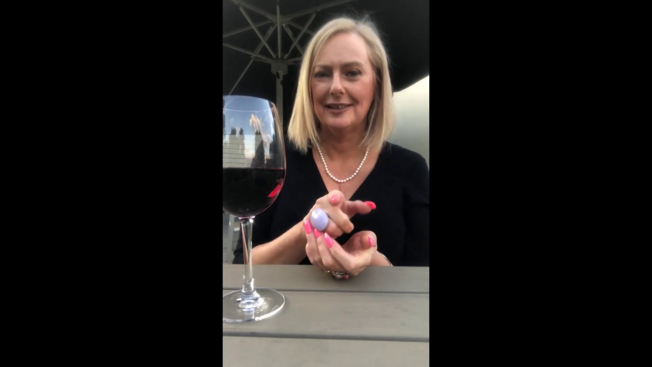 Annabel's whine (wine) of the week ! - YouTube
