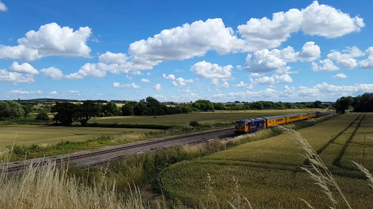 Class 73 Diesel Electric Locomotives 73964 and 73965 at Harrowden ...