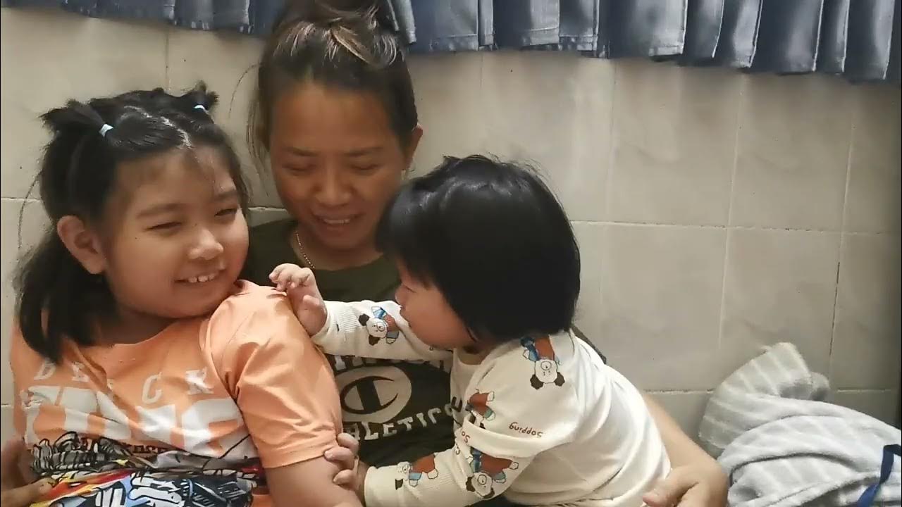 ម៉ាក់ជារបស់អូនតែម្នាក់គត់ (ដាវត្តី) - YouTube