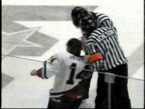 Kris Mallette vs Alex Andreyev WHL Oct 25/97 - YouTube