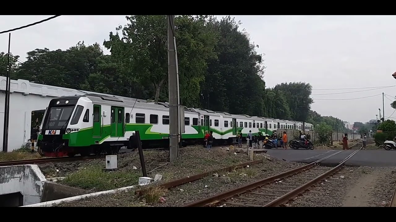 ka commuter line sindro - YouTube
