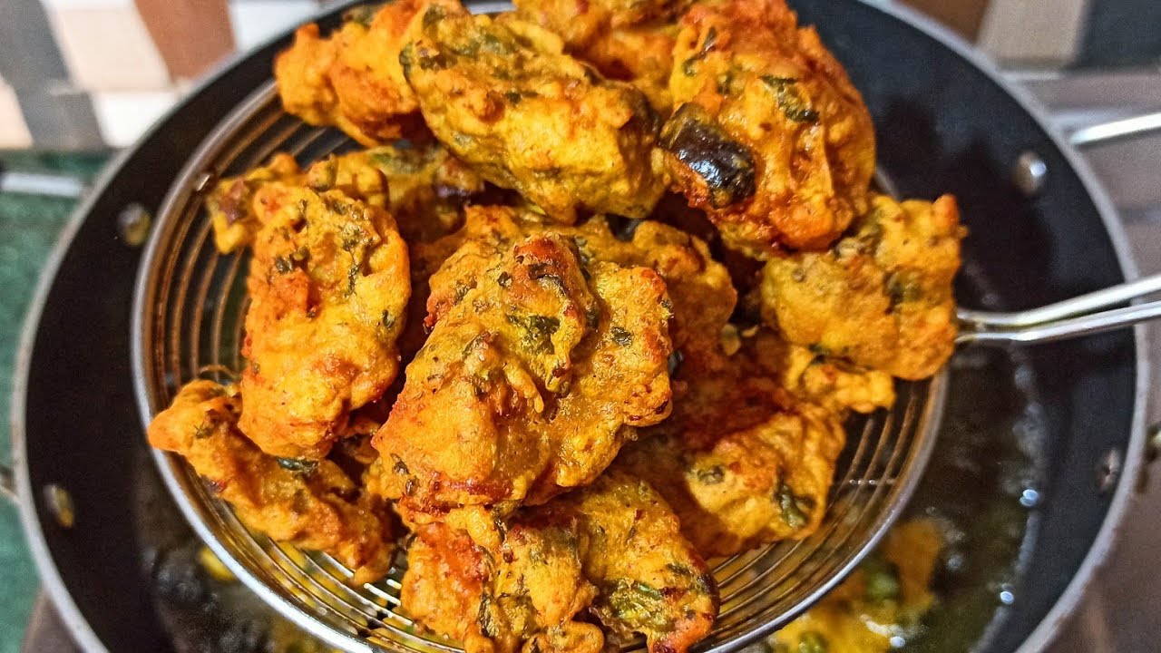 CHICKEN PAKODA | STREET STYLE CHICKEN PAKODA | CRISPY CHICKEN PAKODA ...