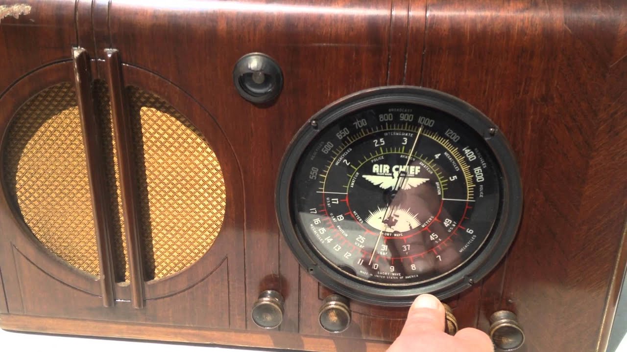 FIRESTONE R-1661-A AIR CHIEF RADIO - YouTube