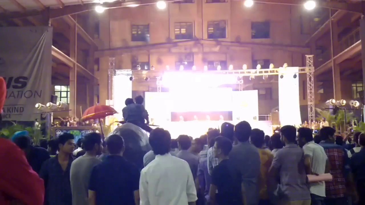paras maan live performance at lpu after the voice india fame - YouTube