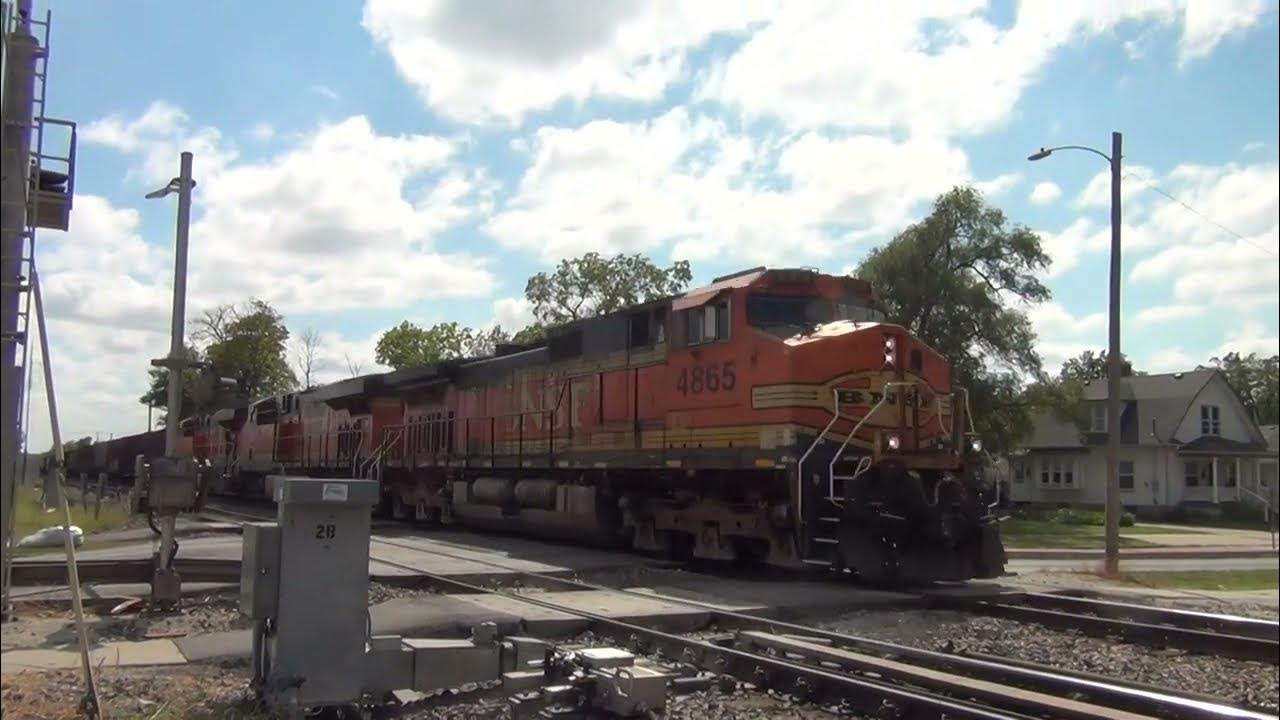 BNSF #4865 Leads EB Grain Train with All Older Hoppers. Olathe, KS 9/14/24 - YouTube
