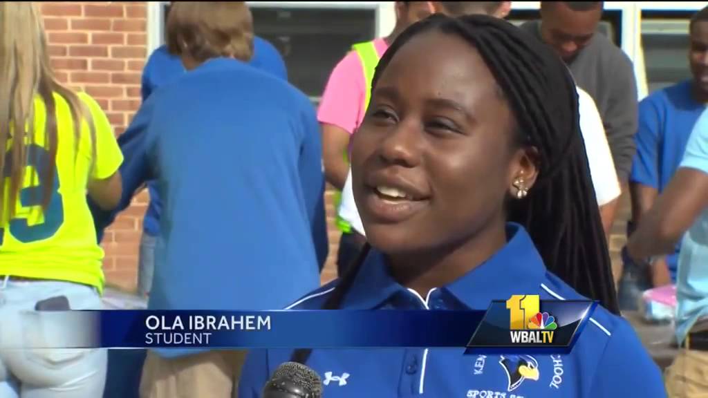 Ravens Honor Row given to students helping homeless - YouTube