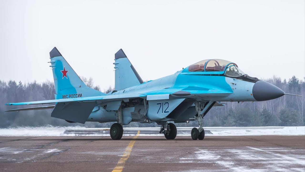 Russia shows off MiG-35 fighter jet power in US backyard - YouTube