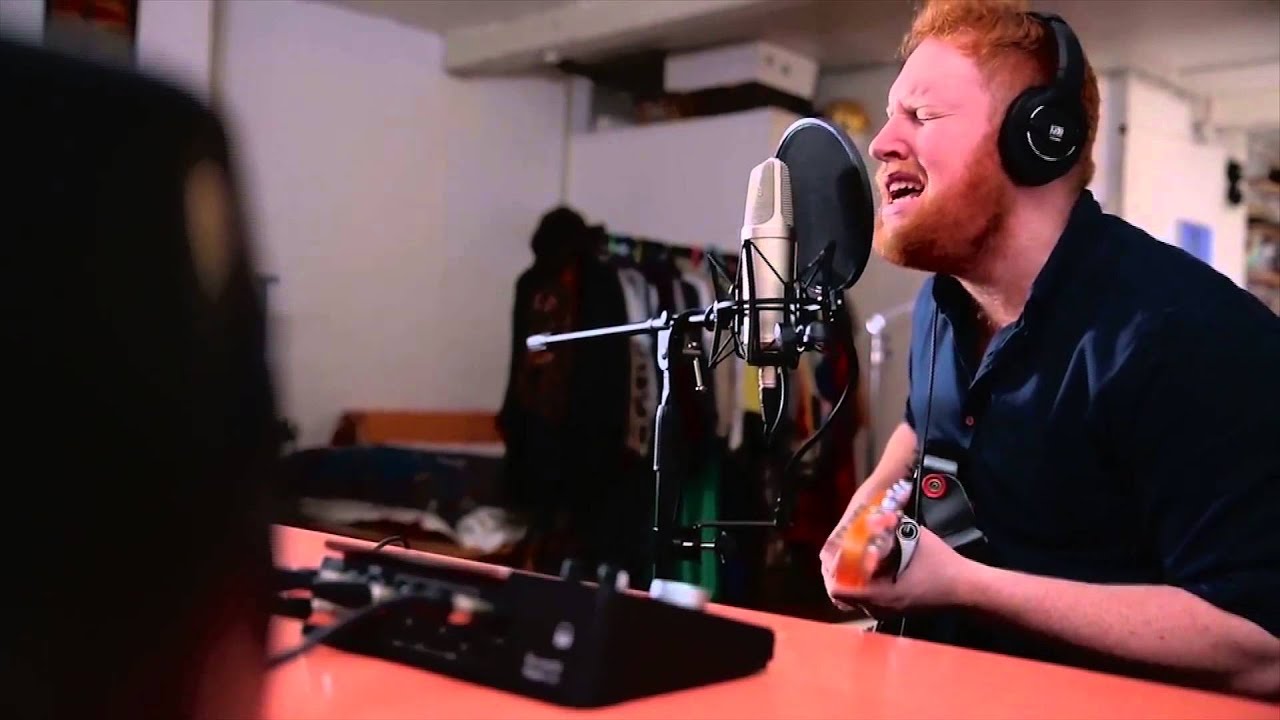 Focusrite iTrack Dock Pro Recording Dock for iPad Overview | Full ...