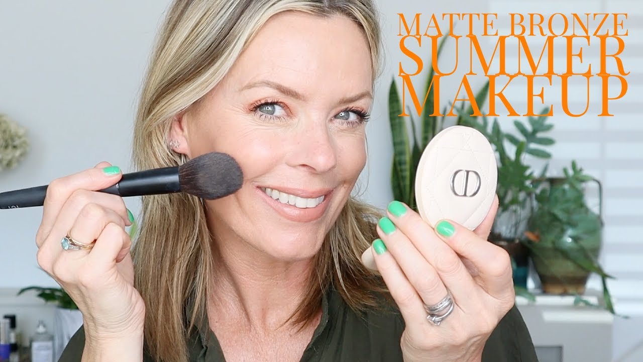 A matte bronze makeup look for summer - YouTube