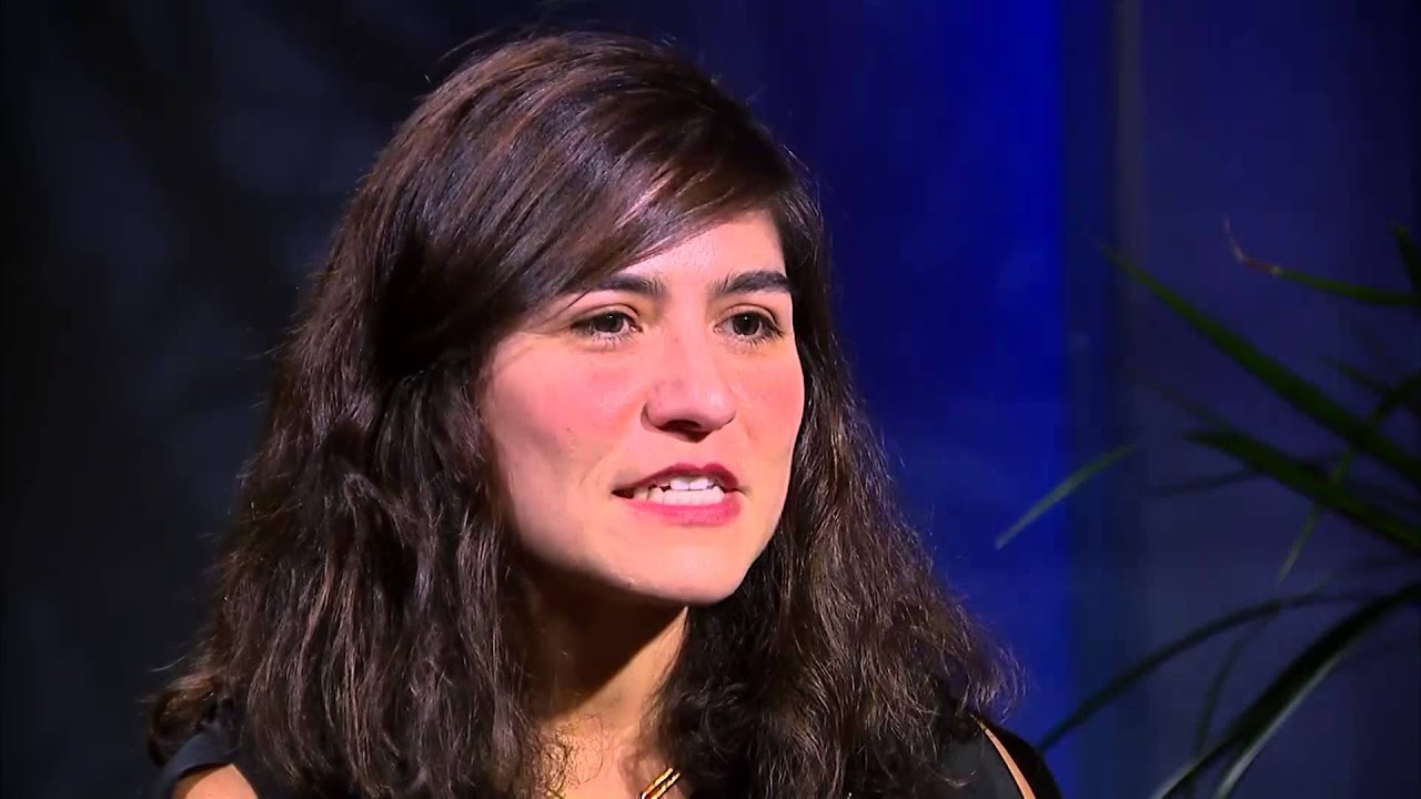 An artist explores her identity through portraits - YouTube