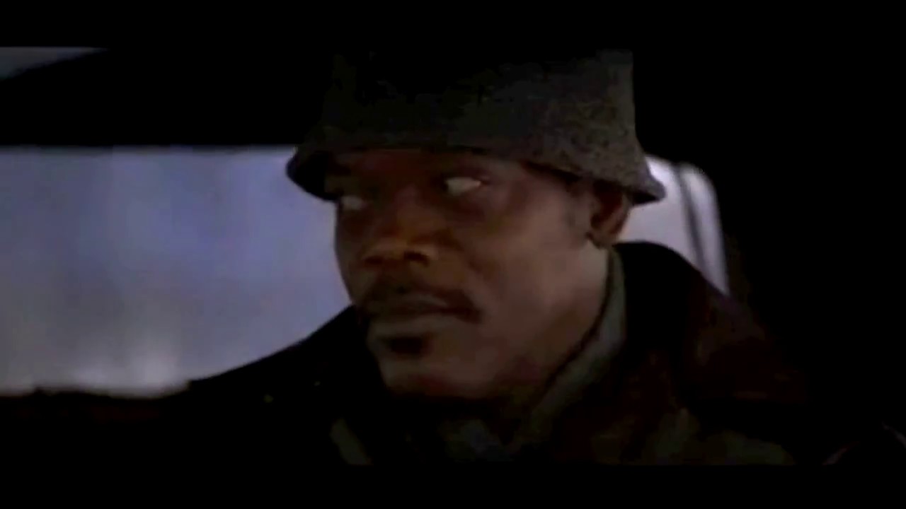 The Long Kiss Goodnight - Car Scene - YouTube