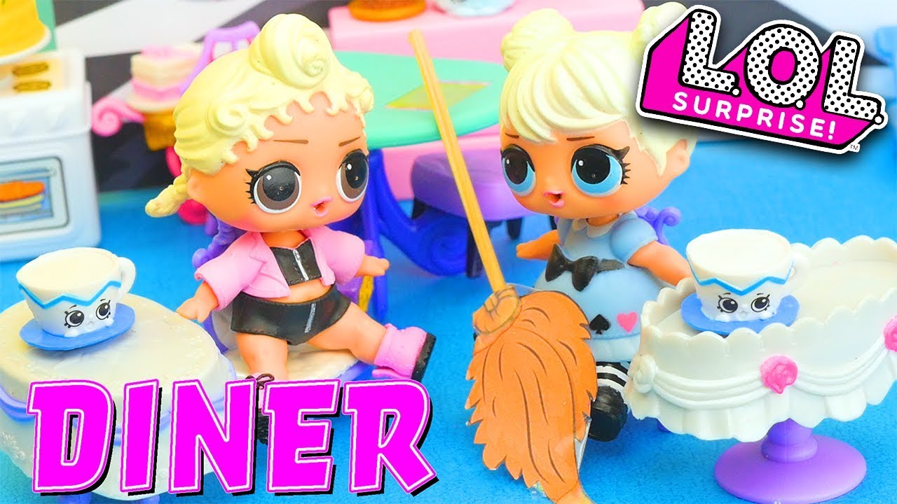 LOL Surprise Dolls Open a Restaurant! Featuring Sugar Queen, Dollface ...