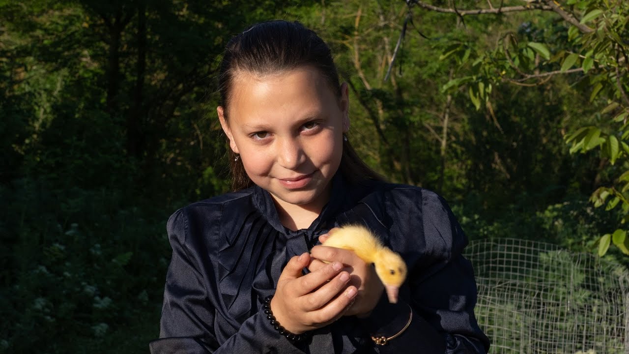 Ultimul copil din sat - YouTube