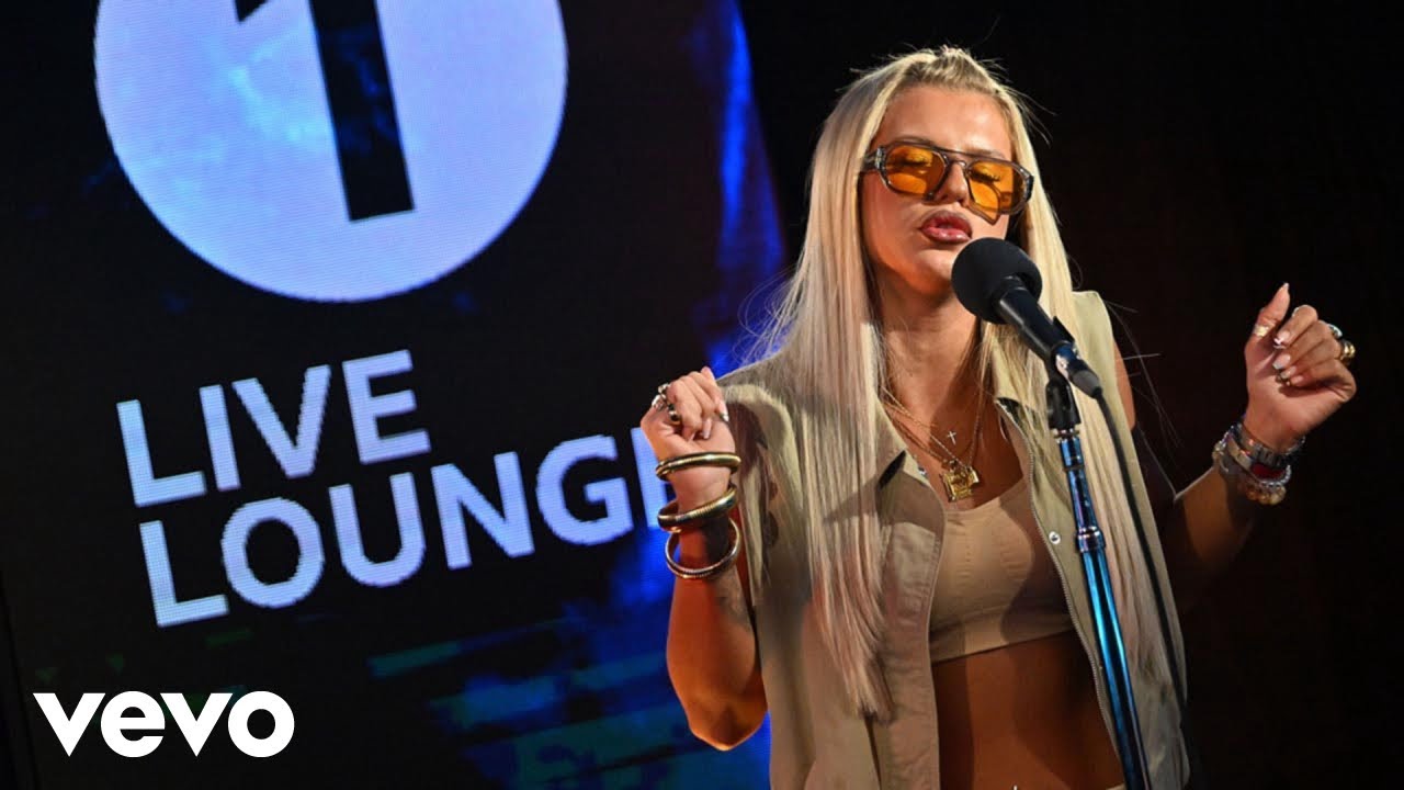 Skye Newman - Les enjeux familiaux dans le Live Lounge - videoblogs.com