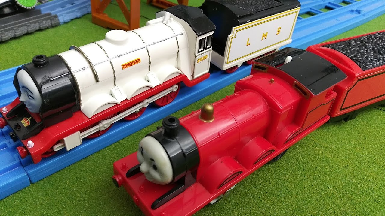 Thomas & friends Trackmaster custom 3v Duchess vs custom 4.5v James ...