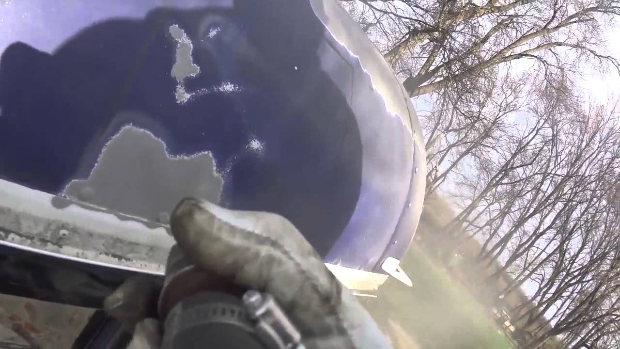 Sandblasting with 125 cfm Marco Blasting pot - YouTube