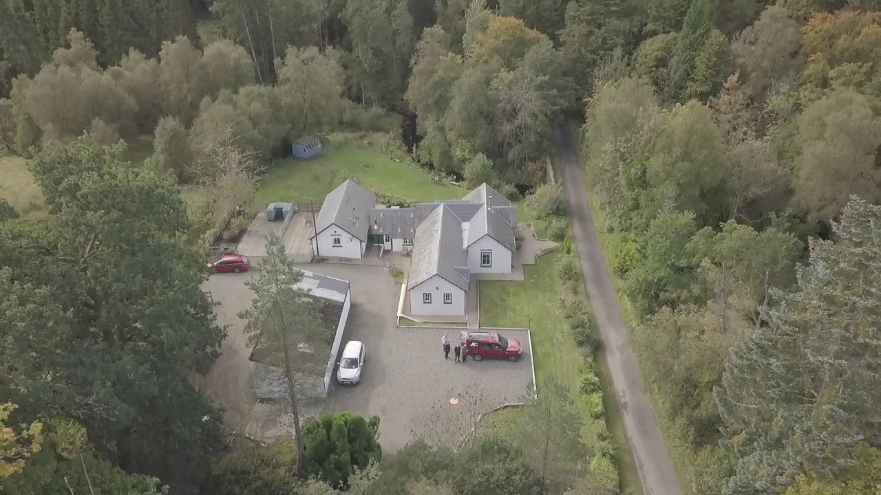 Bonnie's Bothy & Grace's Cottage, Invertrossachs - YouTube