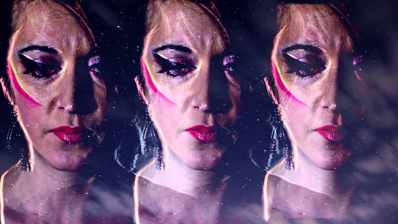 Lisa Ronson 'CKSB' - YouTube