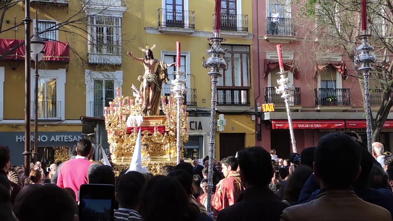 El Resucitado's Easter Sunday procession in Seville, Spain - YouTube