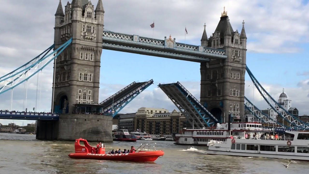 London Tower Hill bridge opening mechanism - YouTube