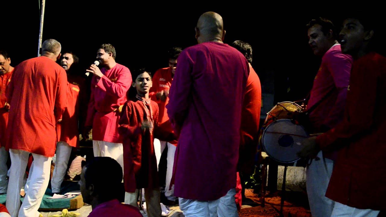 Holi 2012 Gita Mandir Chowtal Group Part 2.MOV - YouTube