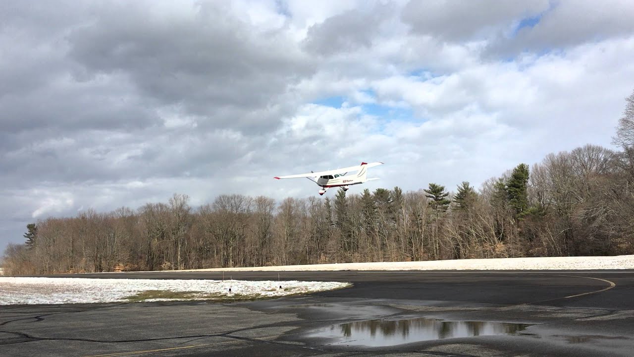 C172 Departing from the Flying W Airport - YouTube