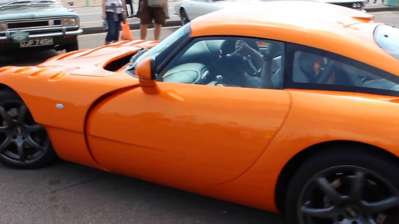 TVR Sagaris Sound orange in Great Britain straight-six engine 380 PS ...